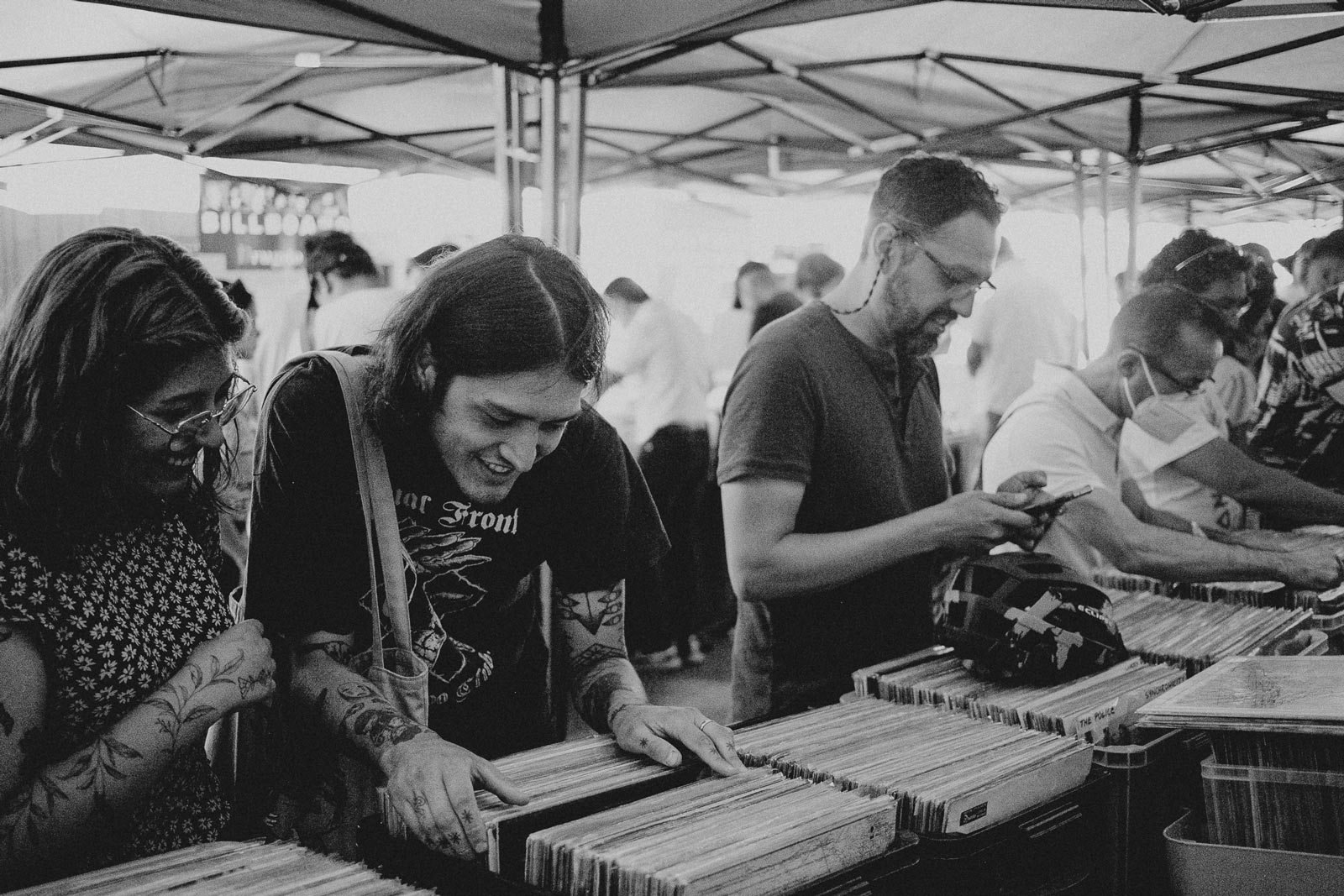 ¡Ya abrimos nuestra nueva tienda Vinilos Alvaro! - Vinilos Alvaro